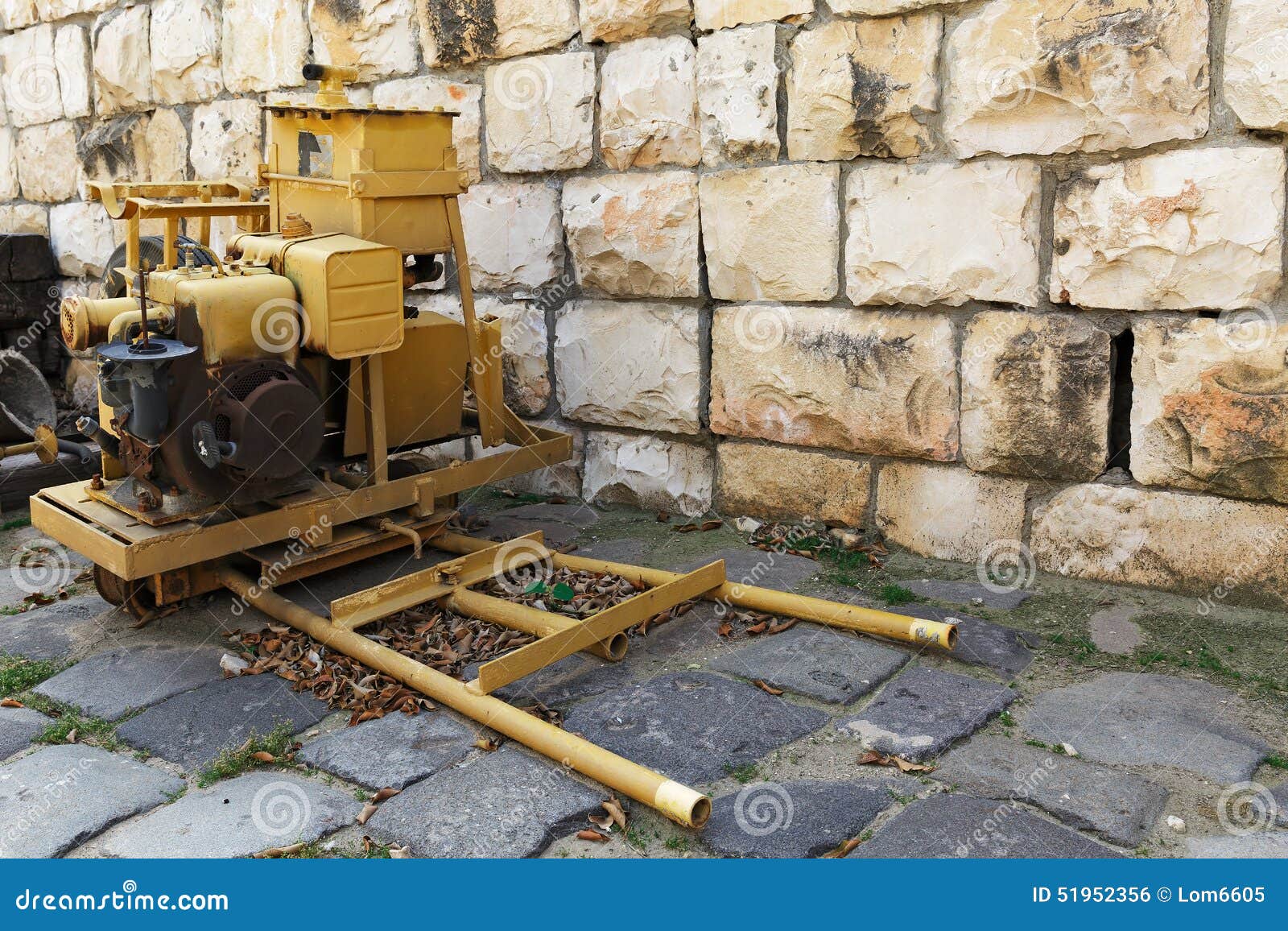 Mobile Red Generator Pump For Fire Fighting And Fire Alarm Control ...