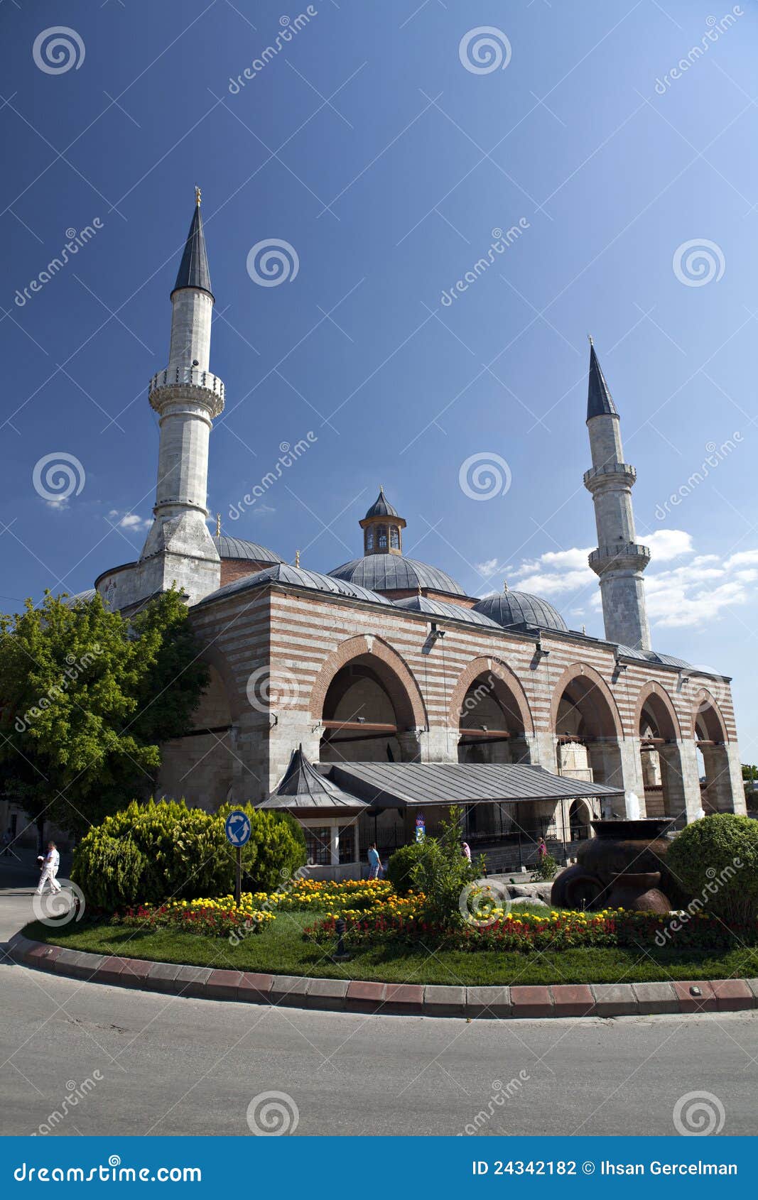 The Old Mosque in Edirne editorial photography. Image of dome - 24342182