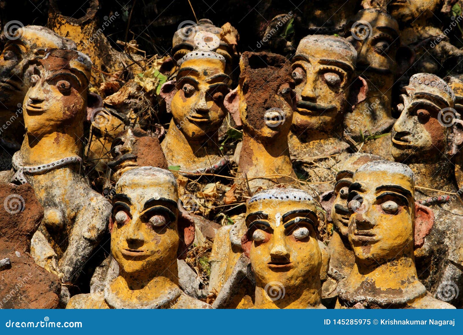 Old Mud statue in Temple stock image. Image of creativity - 145285975