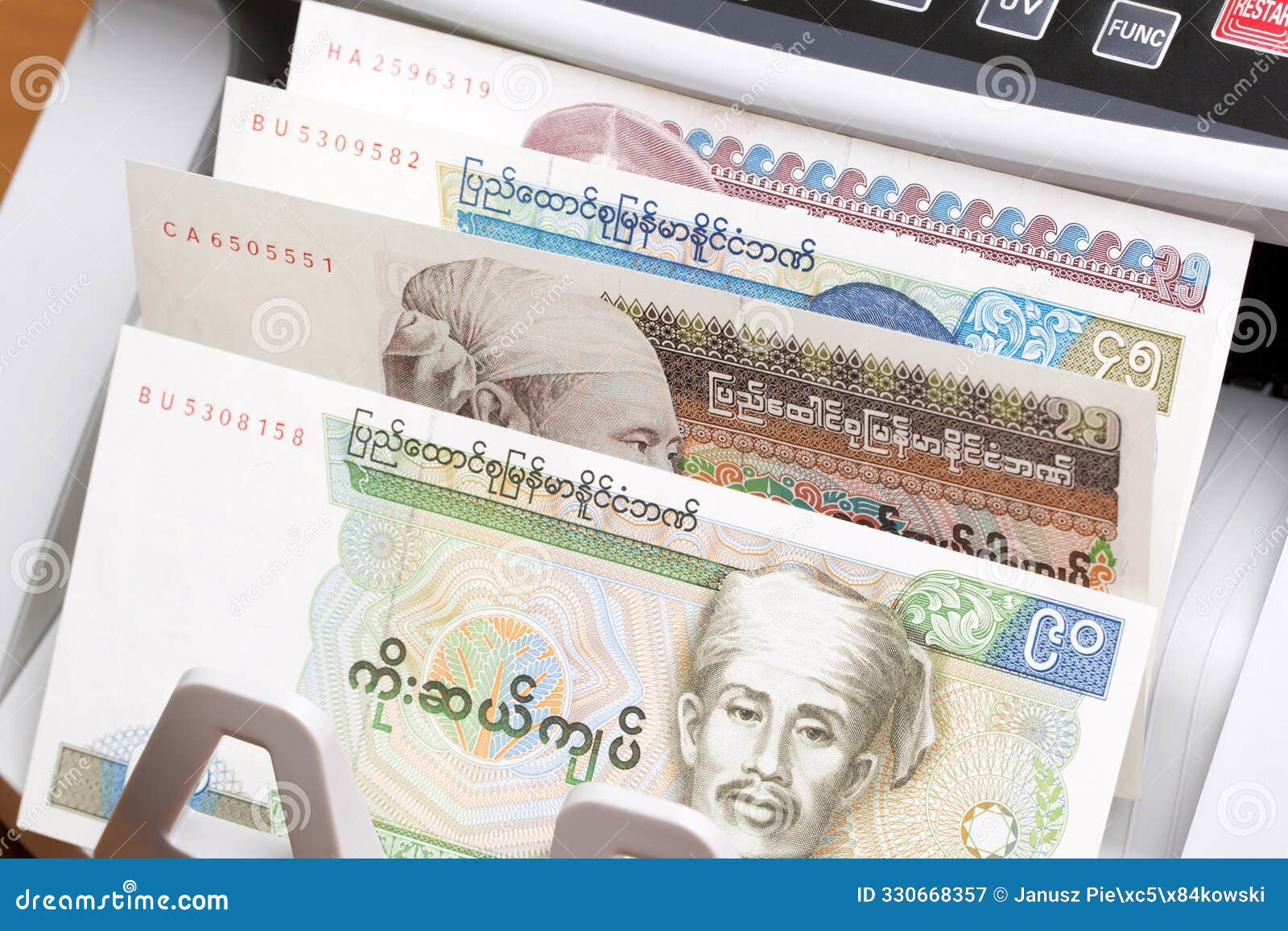 Old Myanmar Kyat in the Counting Machine Stock Image - Image of machine ...