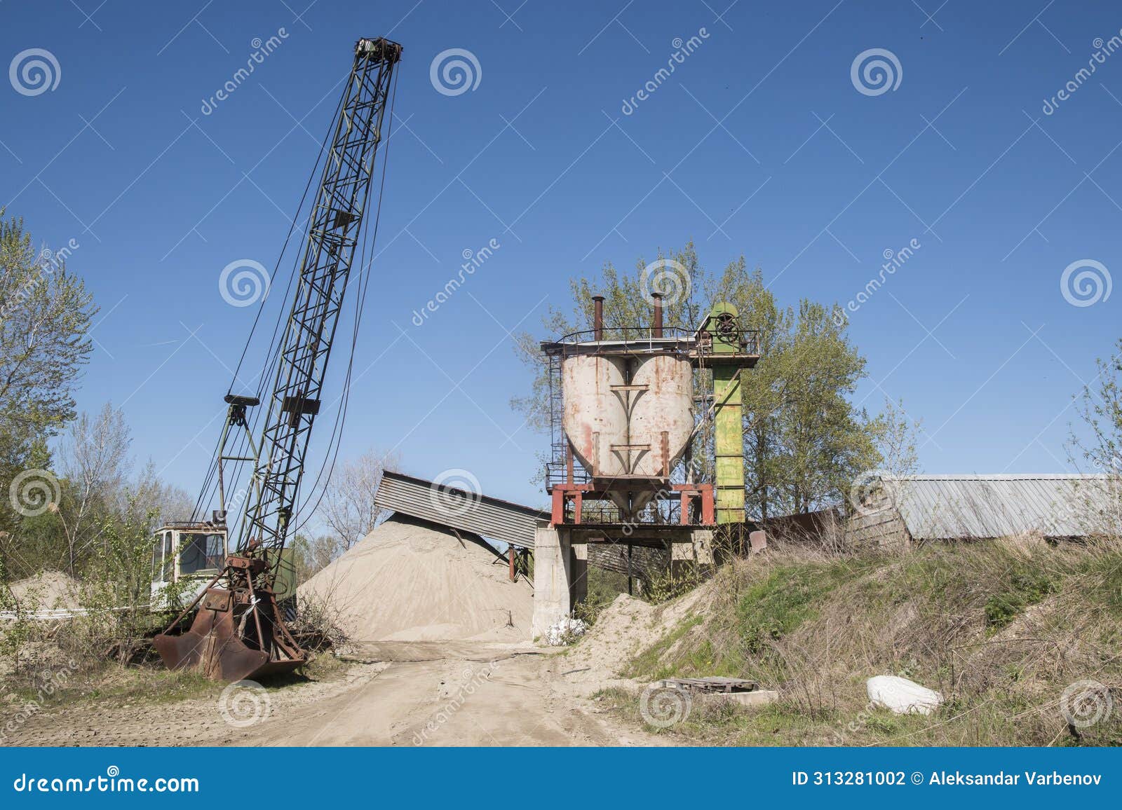 Gravel Pit Sorting Facility Editorial Photography - Image of sandstone ...
