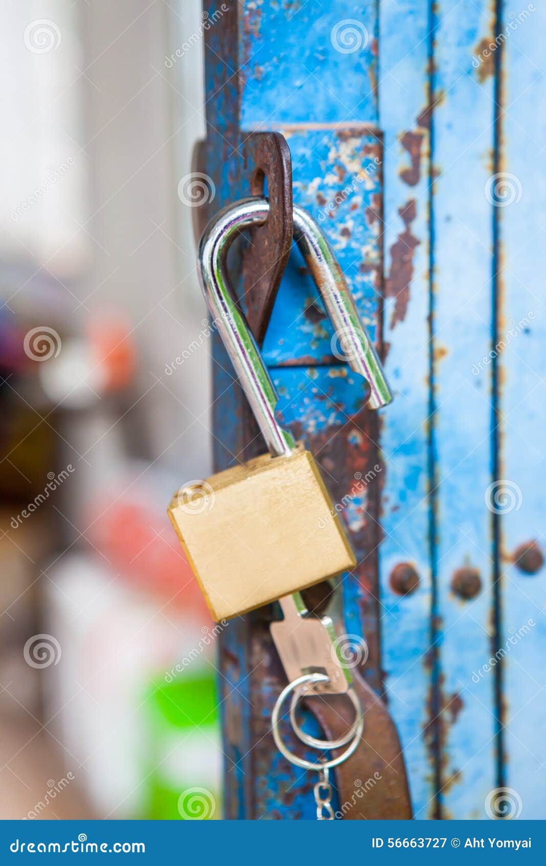 Old open padlock and key stock image. Image of guard - 56663727
