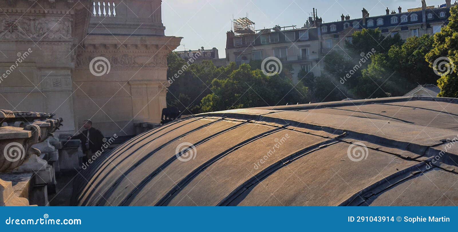 Old parisian rooftop editorial stock image. Image of tourism - 291043914