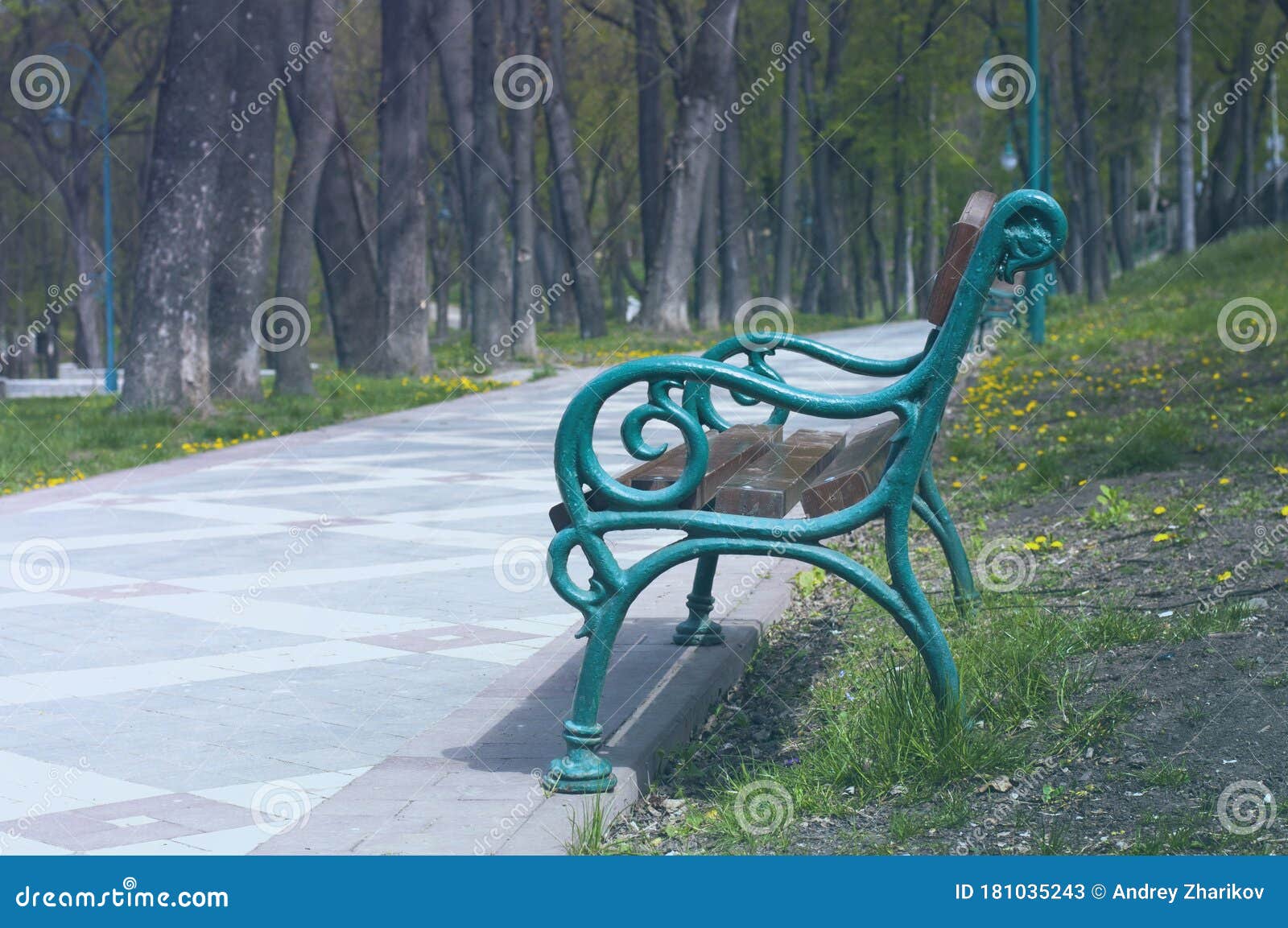 Old Park Bench. Spring City Park Stock Image - Image of park, happy ...