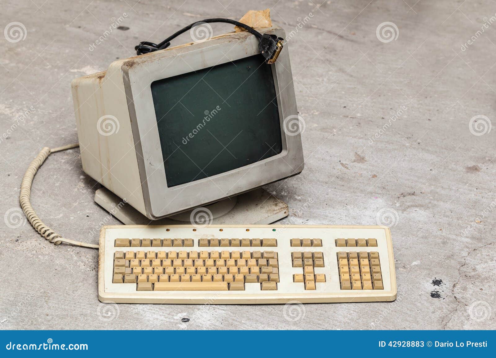 Old pc stock image. Image of cream, outdated, obsolete - 42928883