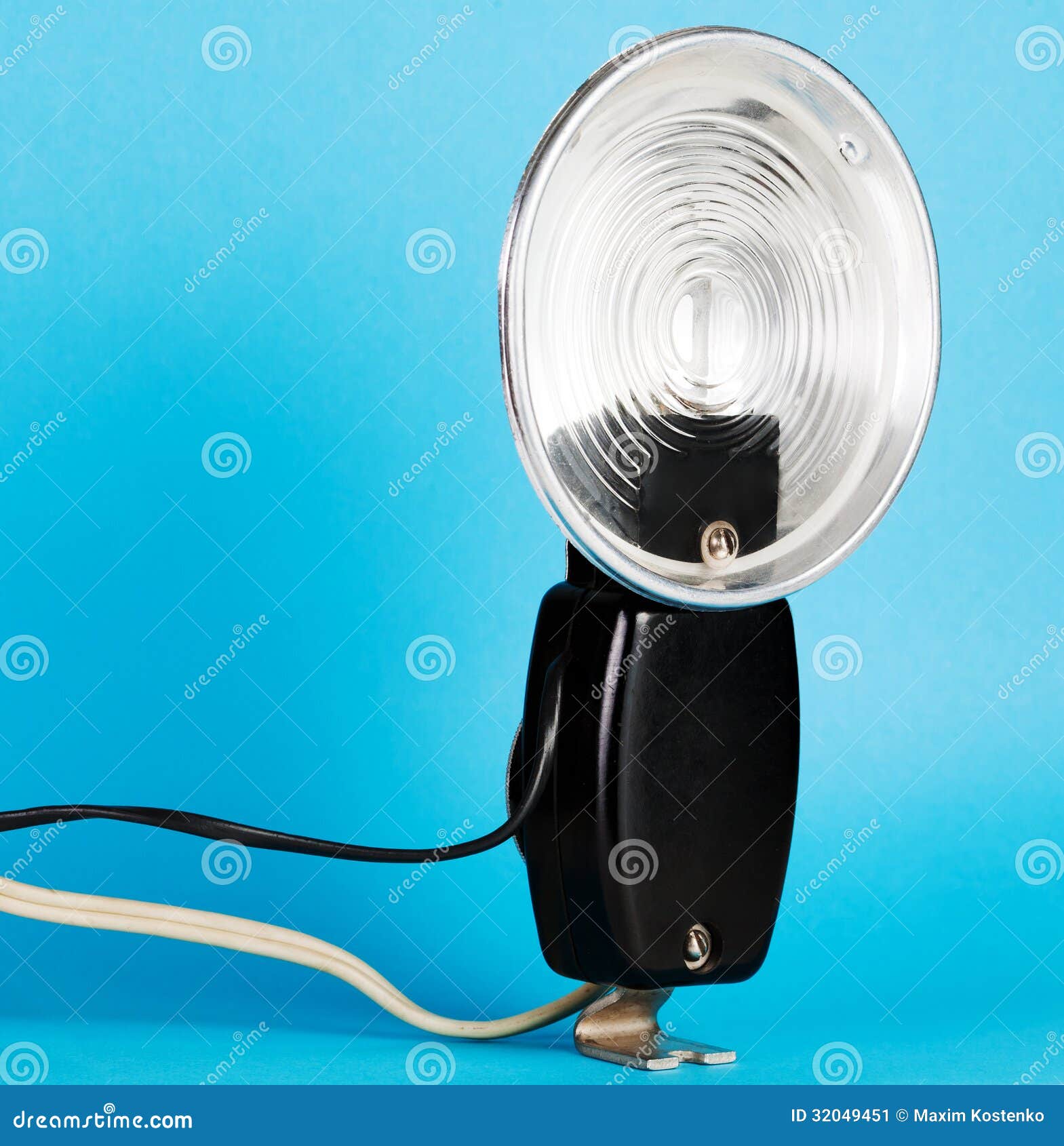 Old photo flash stock image. Image of electronic, shutter - 32049451