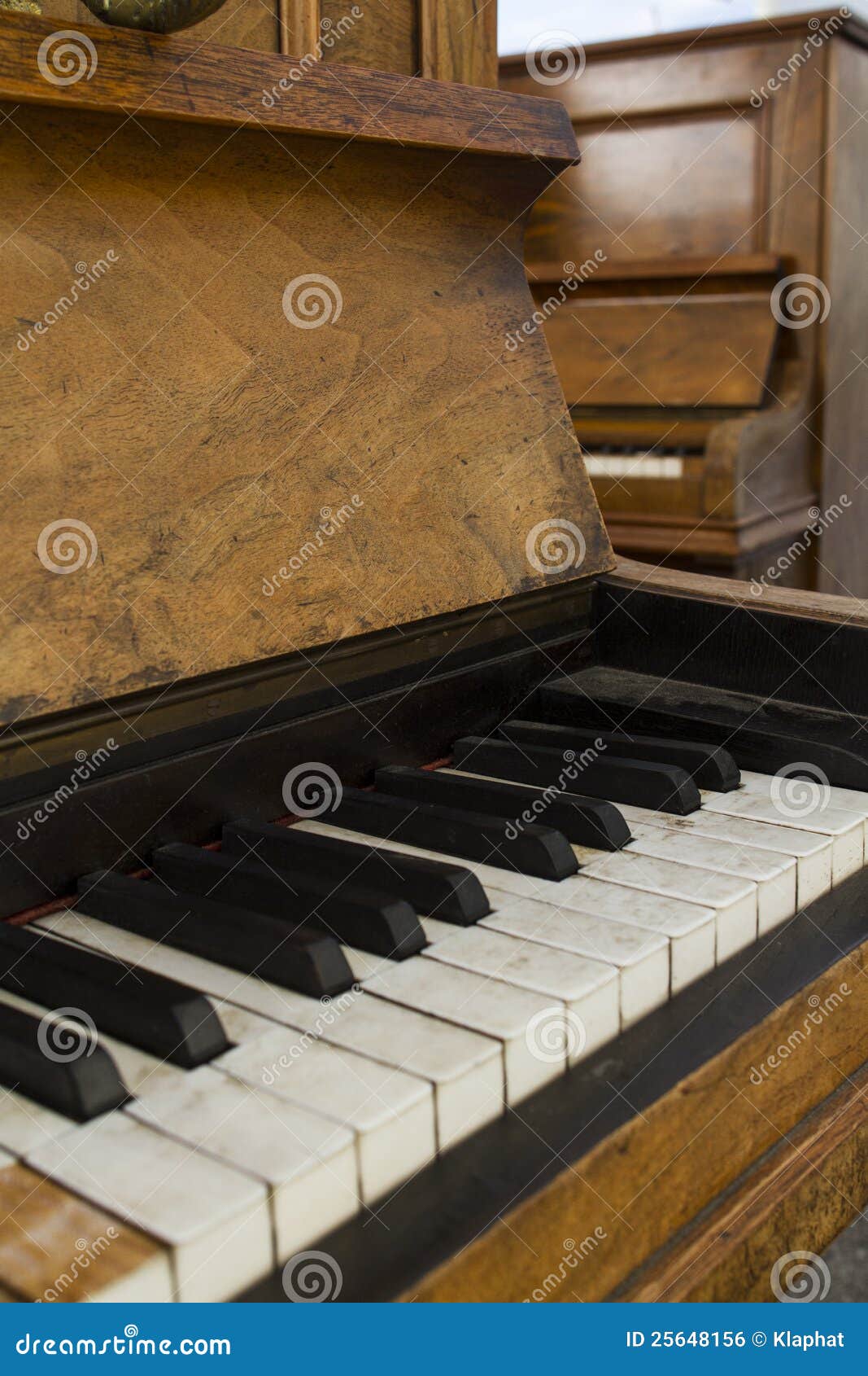 Old piano stock photo. Image of wood, fashioned, piano - 25648156