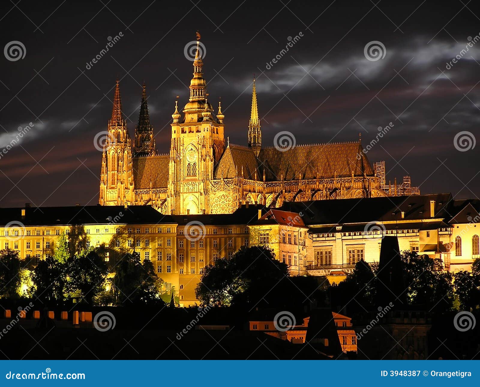 Old Prague Castle in the Night Stock Image - Image of unesco, puff: 3948387