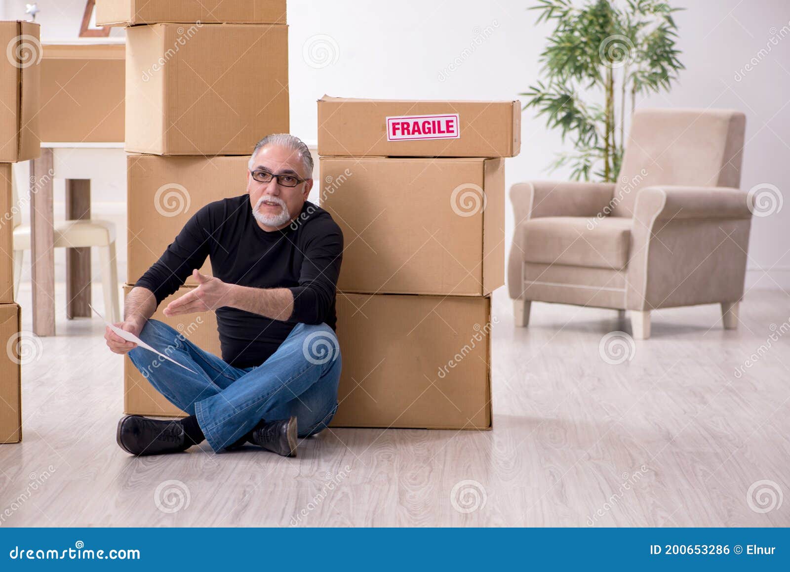 Old Male Professional Mover Doing Home Relocation Stock Photo - Image ...