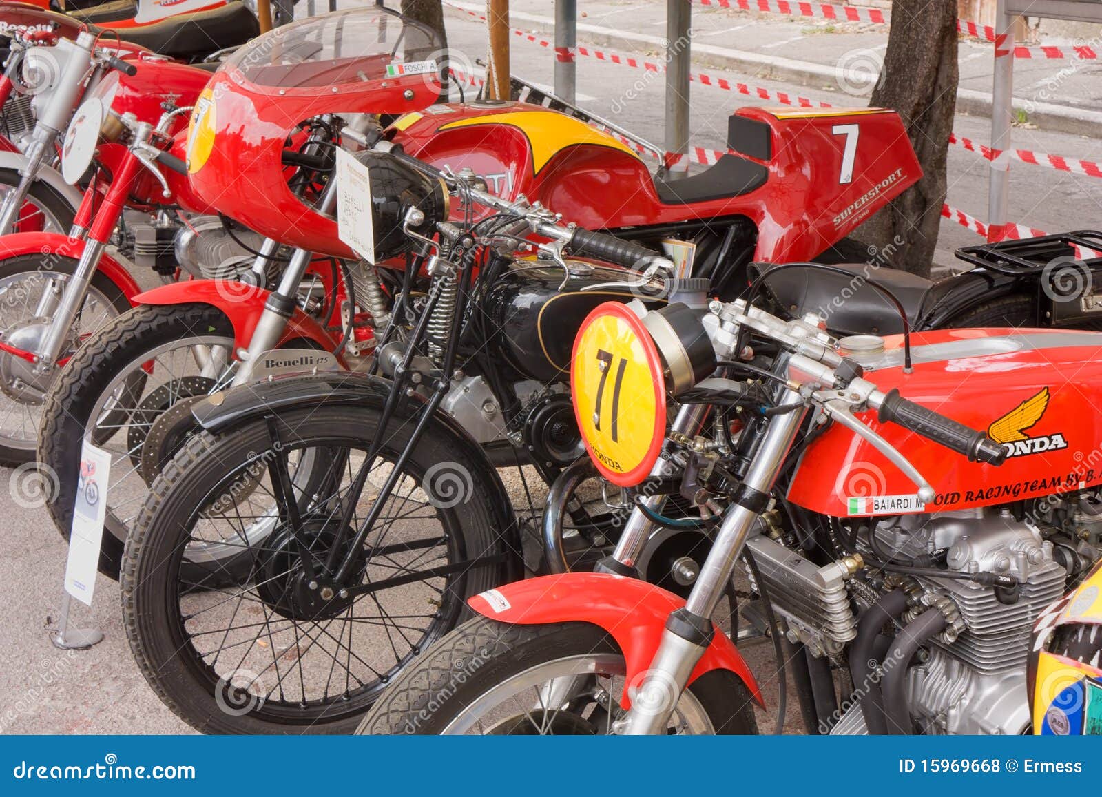 Old racing motorcycles editorial stock photo. Image of honda - 15969668