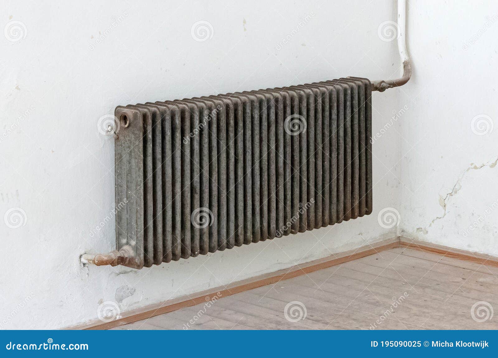 Old Radiator in an Empty Historic Home Stock Image - Image of heating ...