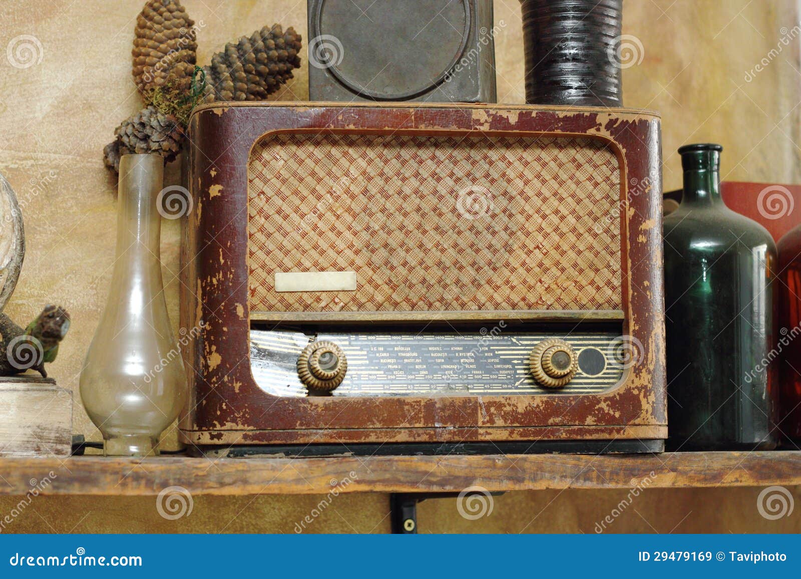 Old radio in vintage setup stock image. Image of electronics - 29479169