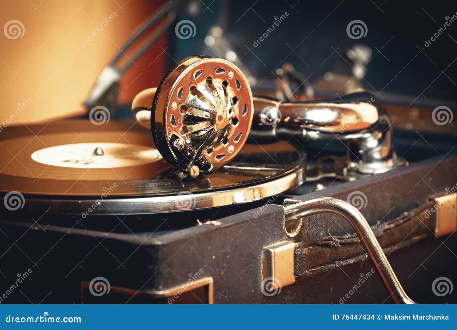Old Record Player Gramophone Stock Photo - Image of equipment, music ...