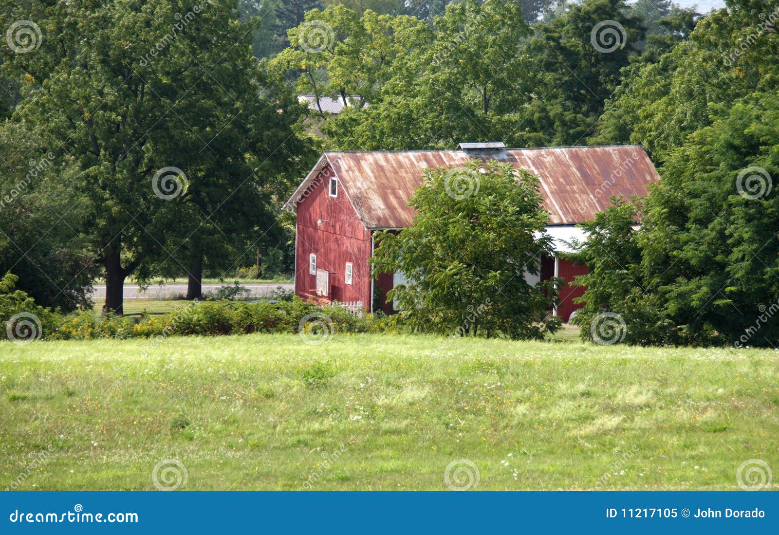 Old Red Barn stock image. Image of country, wood, rural - 11217105