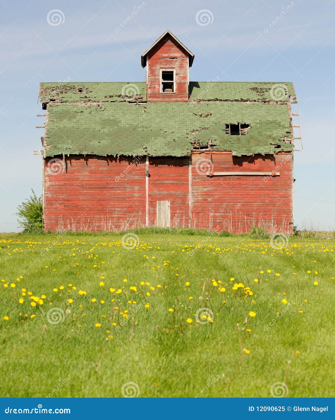 Old red barn stock image. Image of farm, meadow, countryside - 12090625