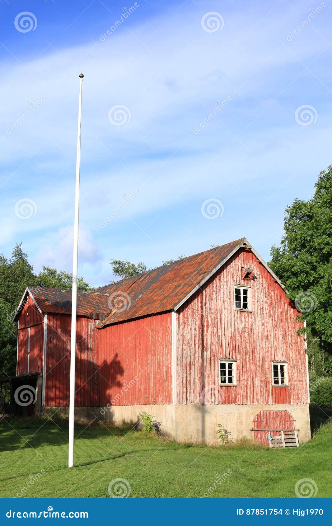 Old red barn in Norway stock photo. Image of nature, house - 87851754