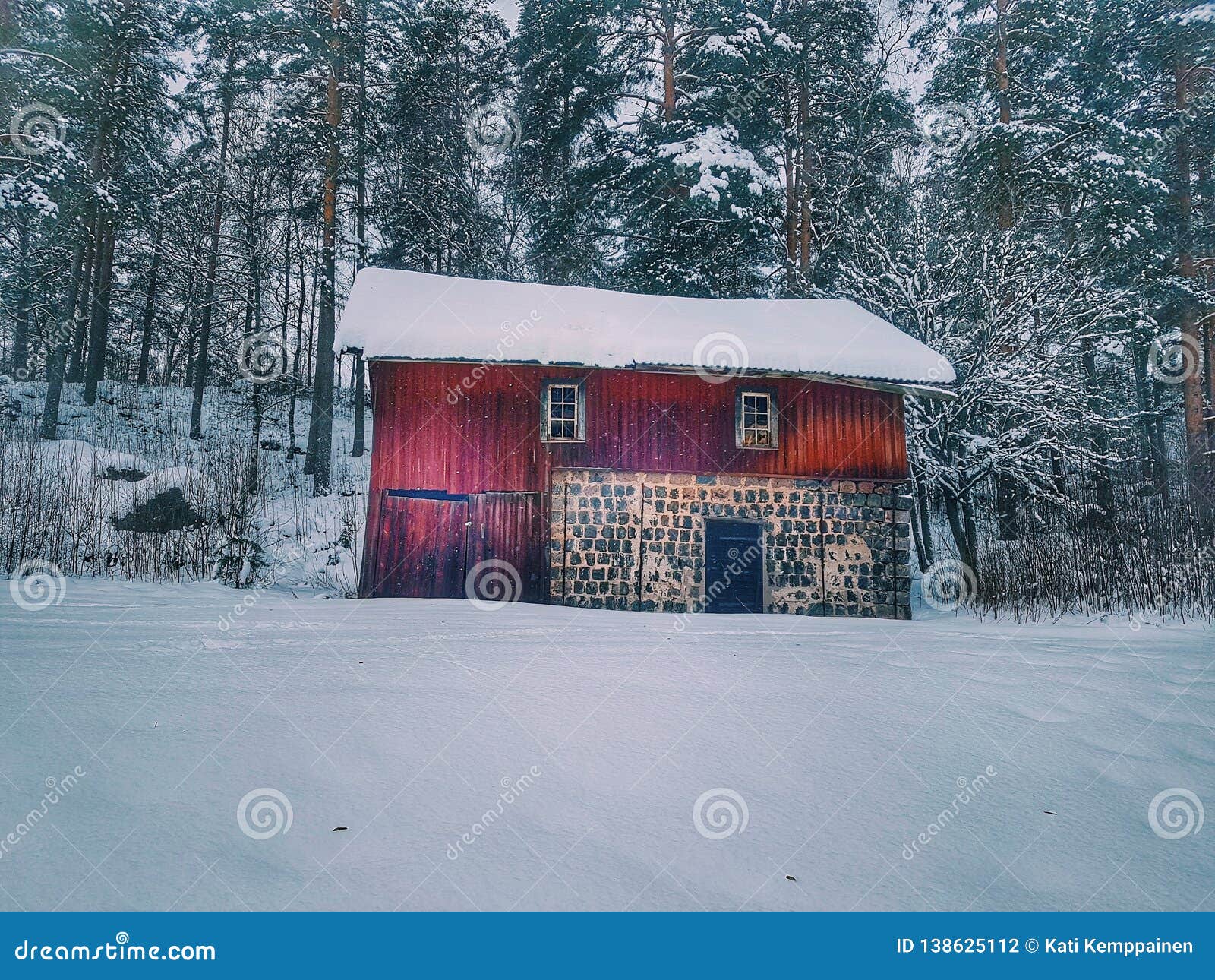 Old red barn in winter stock photo. Image of barn, rural - 138625112