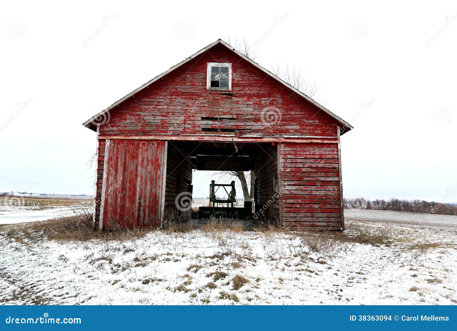 Old Red Barn in Winter Snow in Illinois Stock Photo - Image of paint ...
