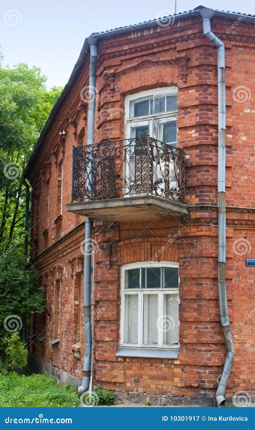 Old red brick building stock image. Image of housing - 10301917