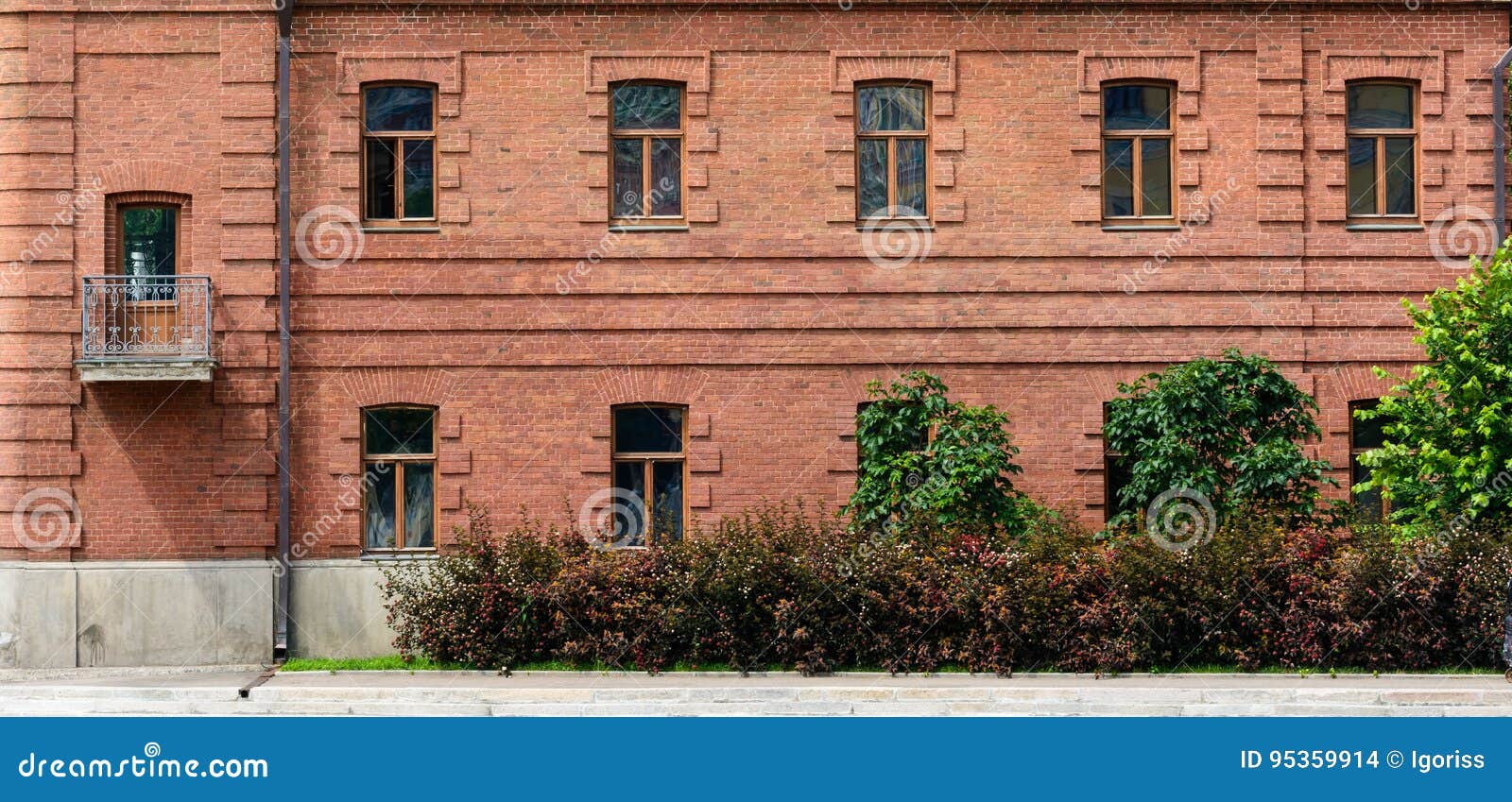 Old Red Brick Building Facade Stock Photo - Image of redbrickwalls ...