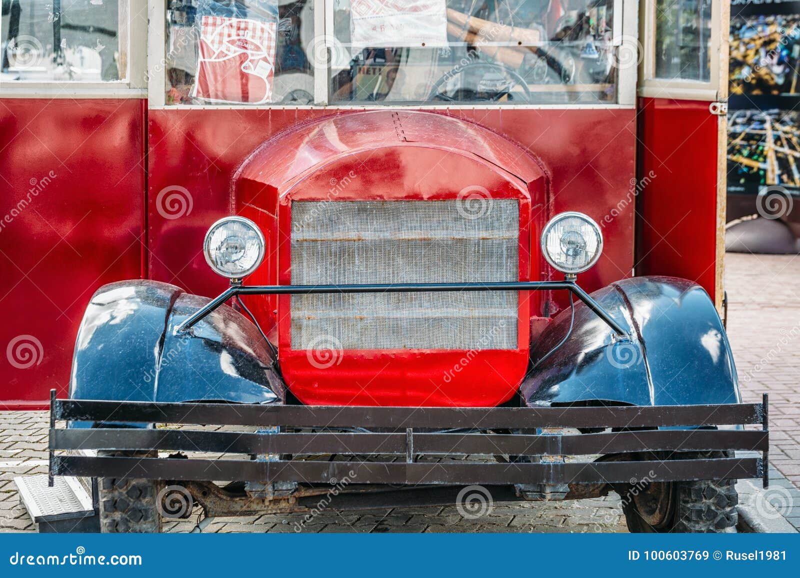 Old red car editorial stock image. Image of engine, machine - 100603769