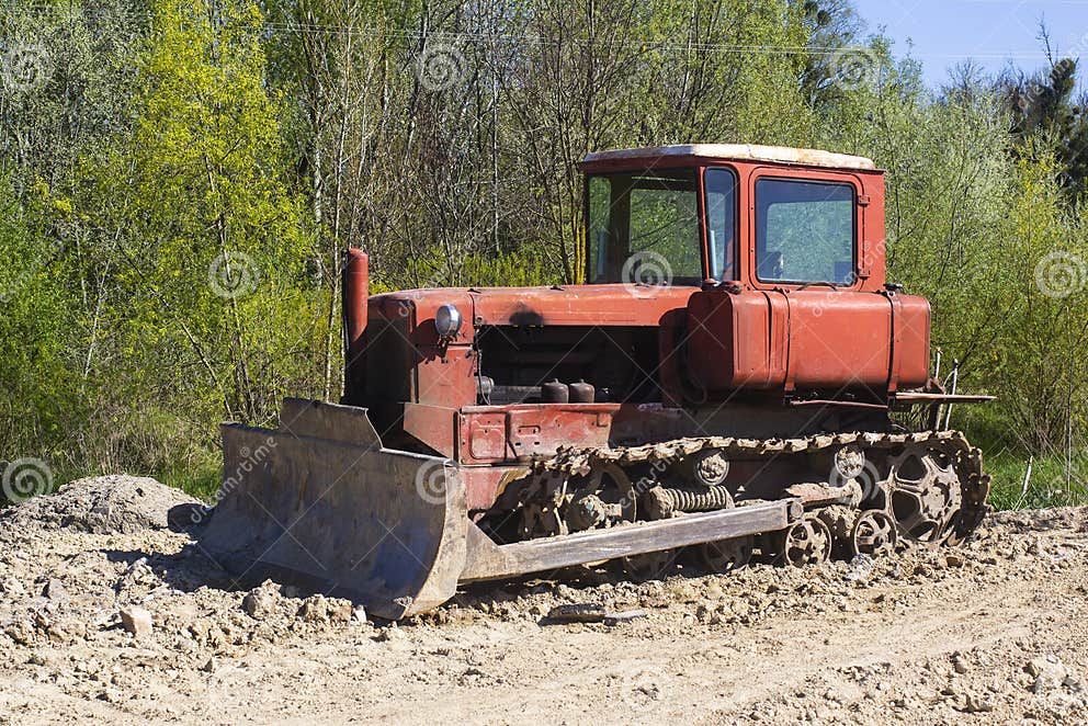 Old Red Dozer with Fixed Blade Stock Image - Image of fixed, bulldozer ...
