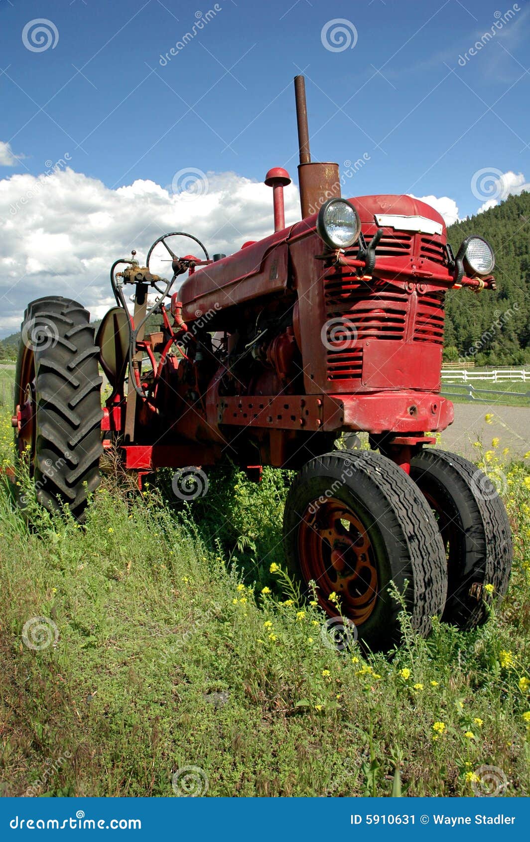 Old Red Farm Tractor stock image. Image of crop, nature - 5910631