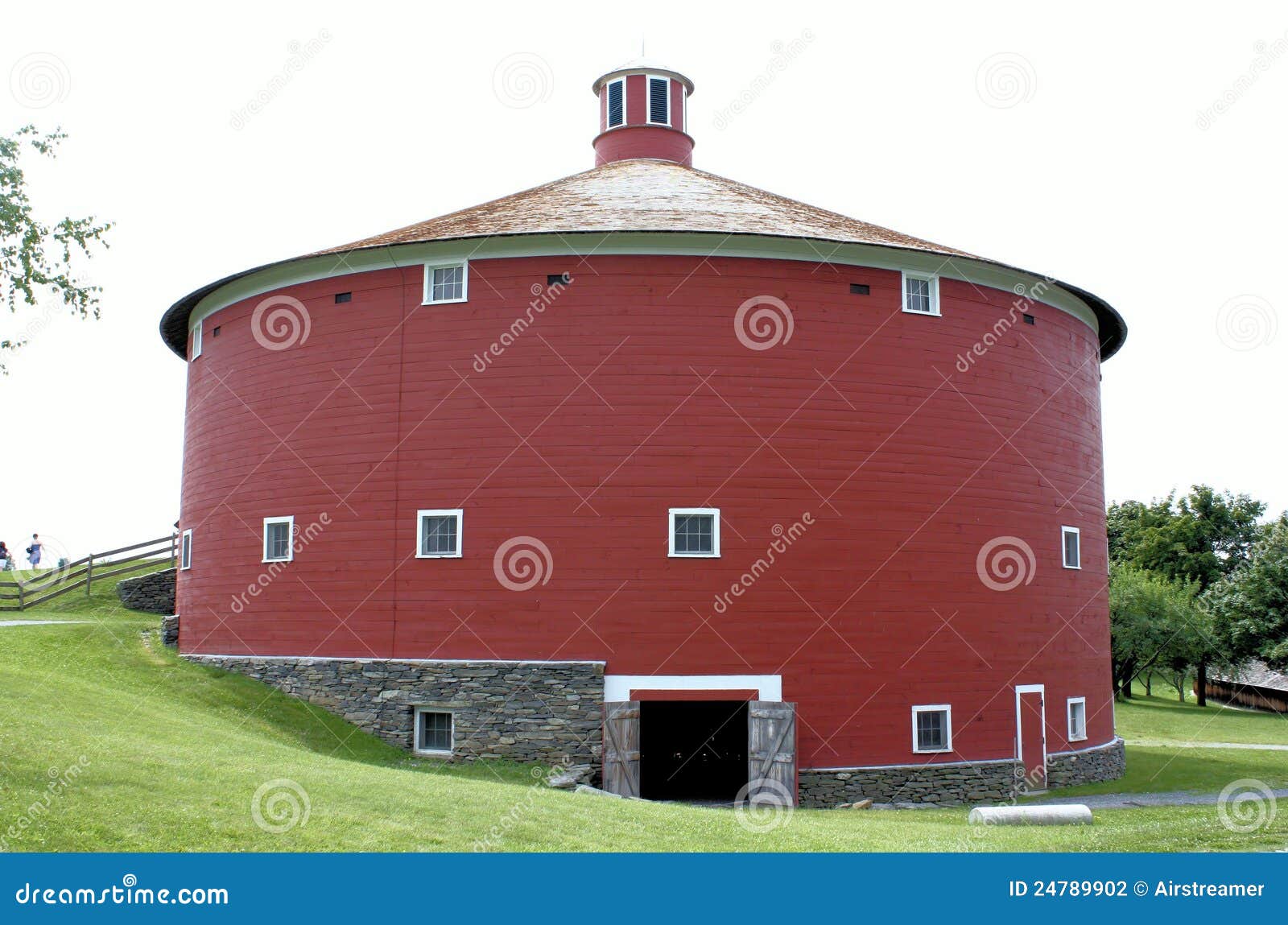 Old Red Round Vermont Barn stock photo. Image of agriculture - 24789902