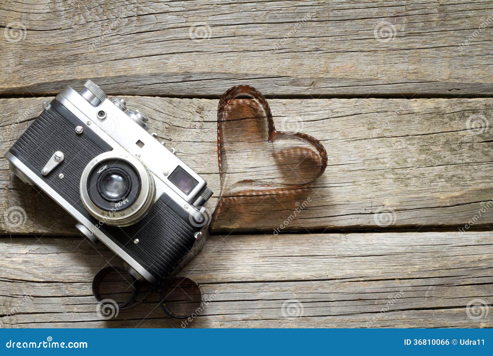 Old Retro Camera with Heart Love Photography Concept Stock Photo ...