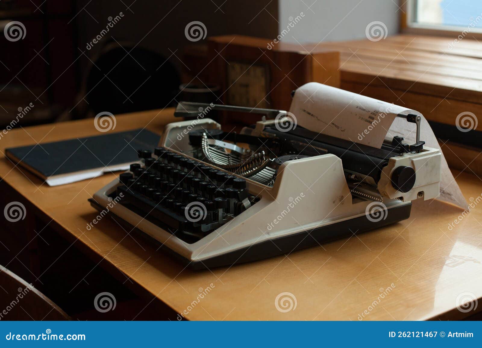 Old Retro Typewriter on the Wooden Desk Stock Image - Image of antique ...