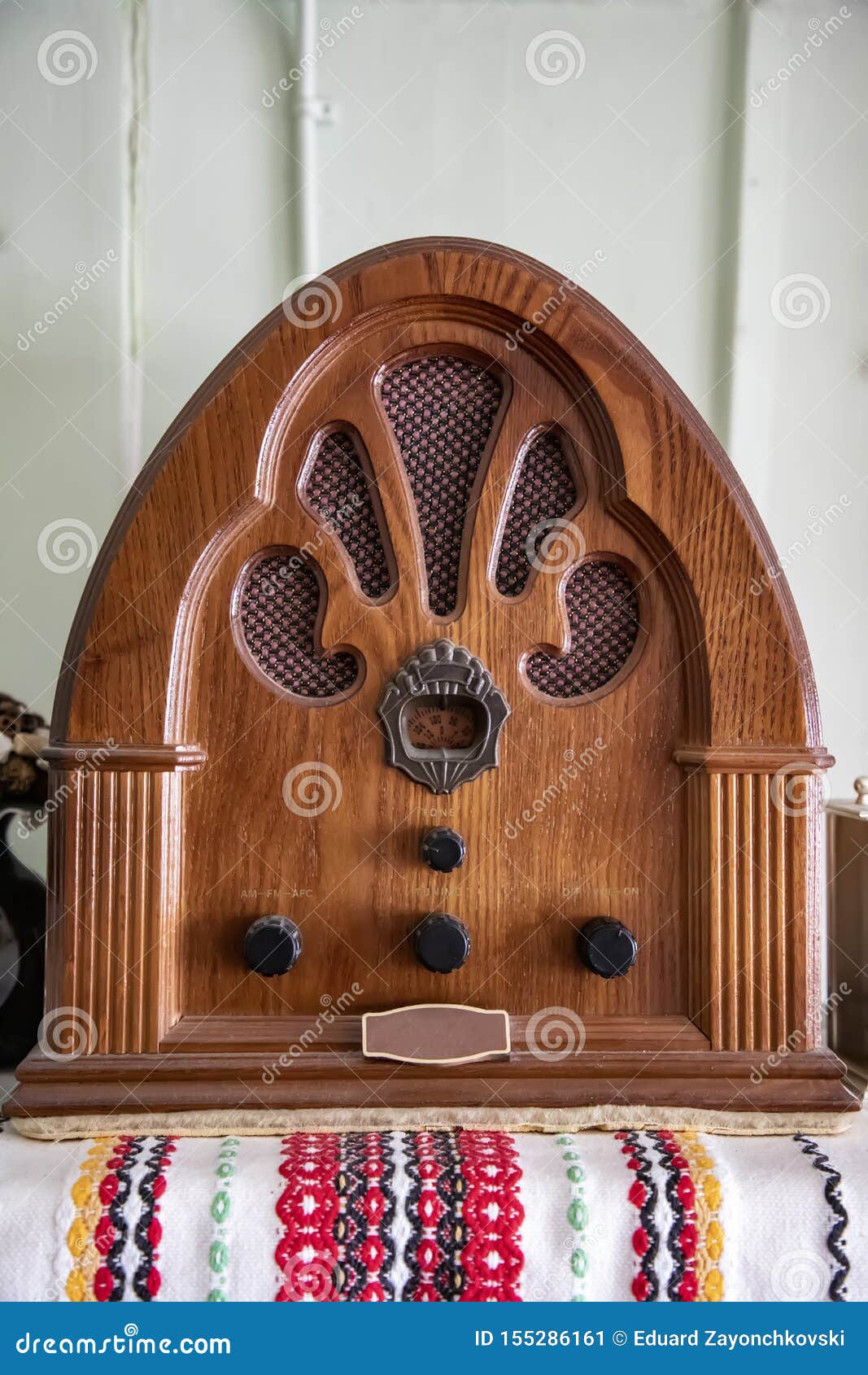 Old Retro Wooden Radio on the Table. Stock Image - Image of ...
