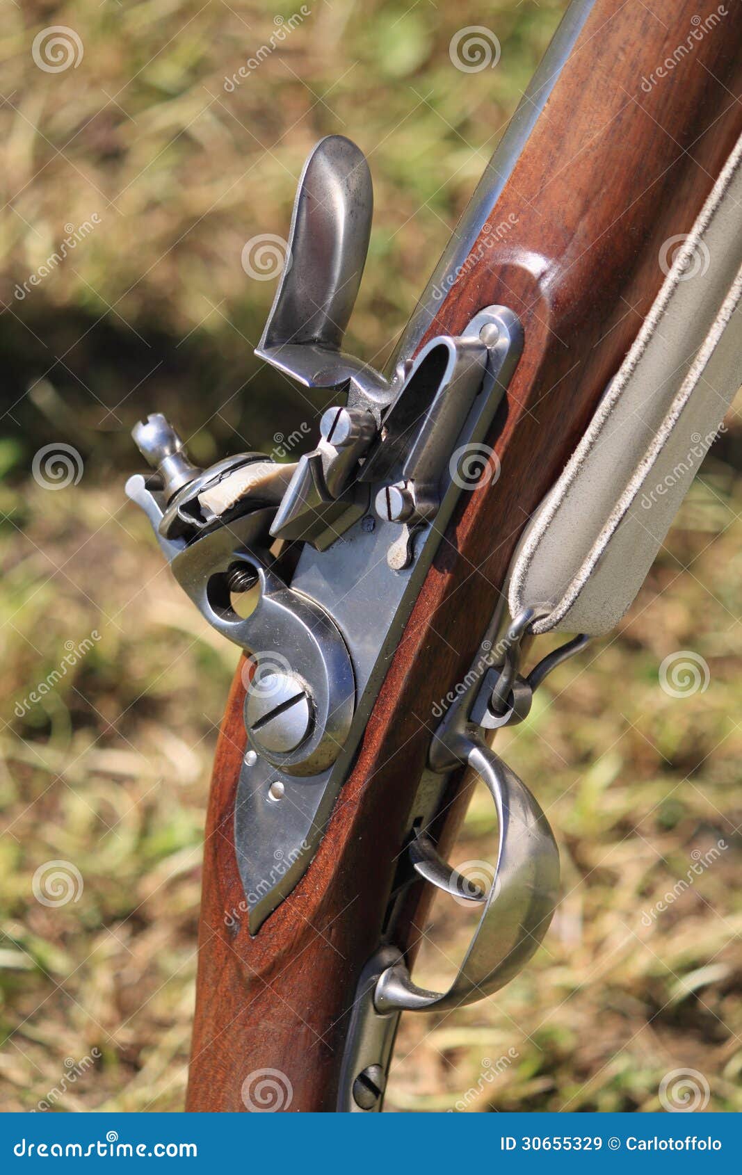 Old rifle - Fucile antico stock image. Image of weapons - 30655329