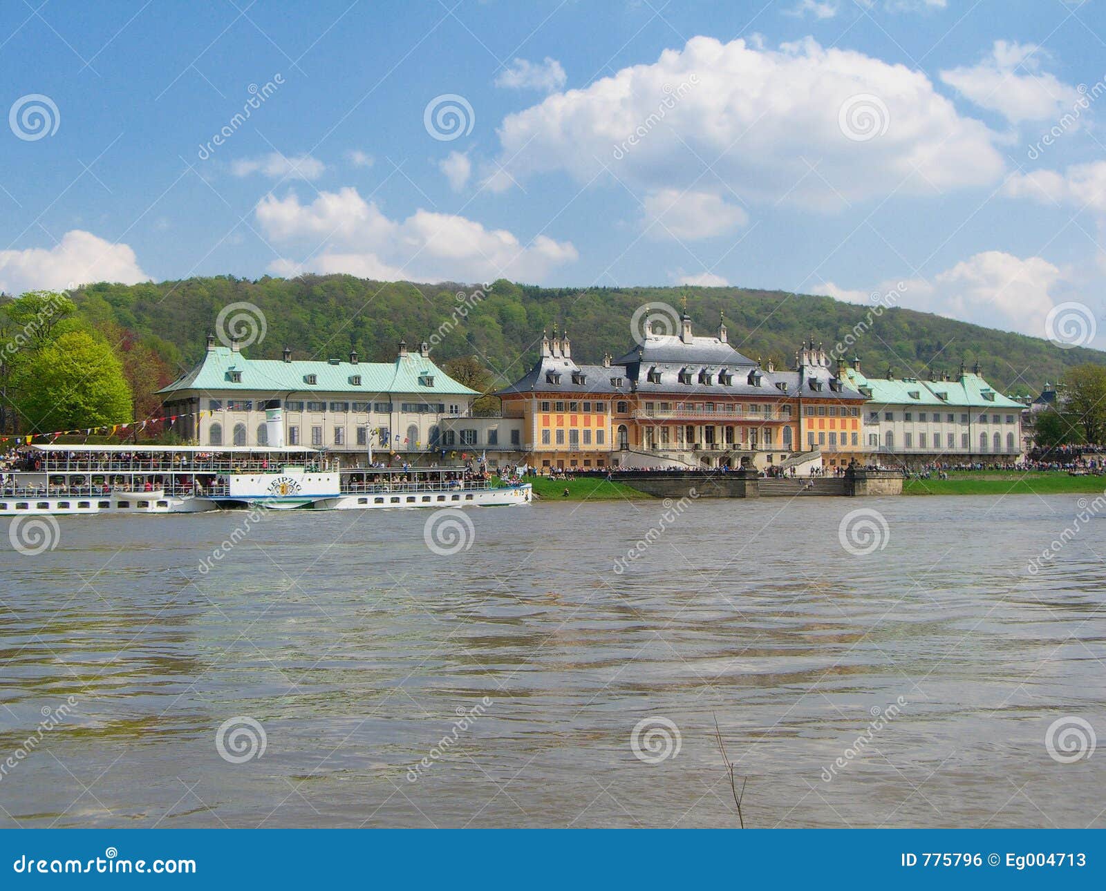 Old Riverboat in Front of Pillnitz Castle Stock Photo - Image of energy ...