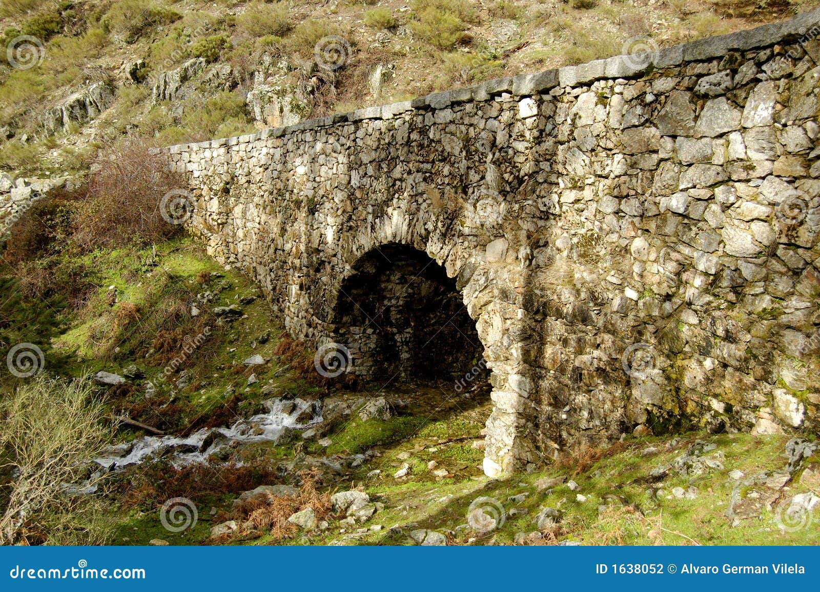 Old Roman Bridge Over River Stock Photo - Image of flowing, scenery ...