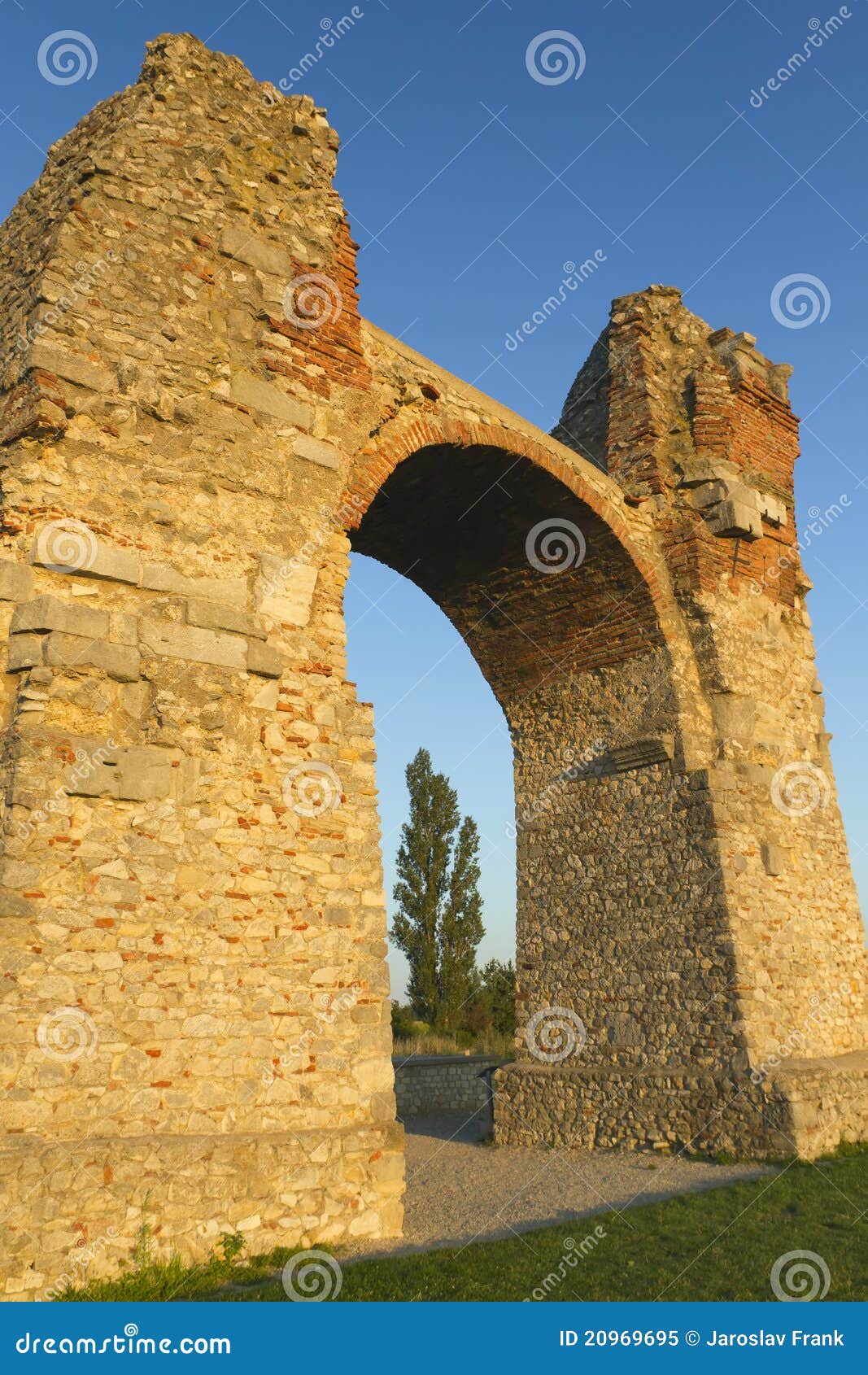 Old Roman Gate in Sunset Light Stock Image - Image of destroyed, empire ...