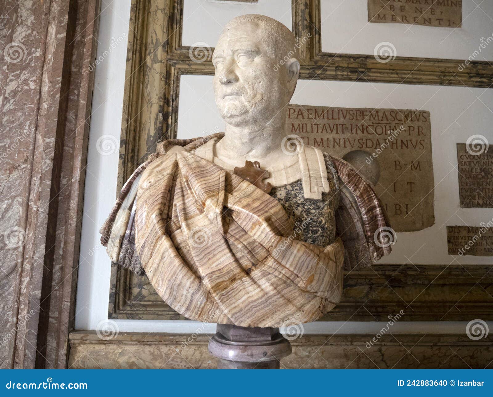 Old roman marble statue editorial image. Image of marble - 242883640