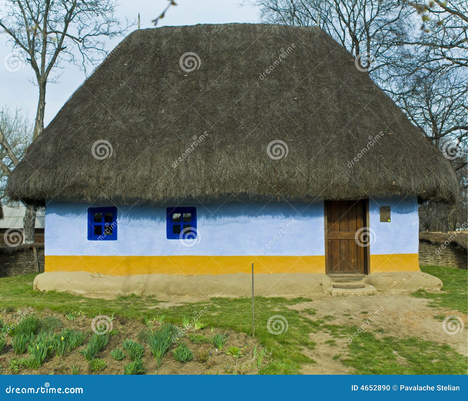 Old Romanian House stock photo. Image of windows, exterior - 4652890
