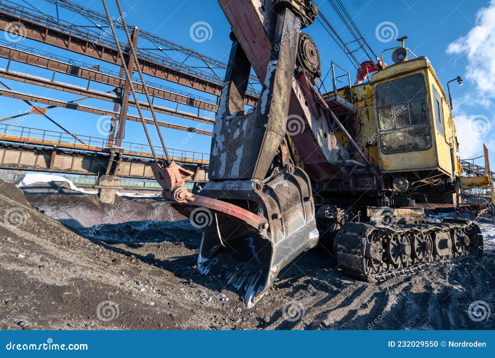 Old Rope Excavator Earthmoving Machine Stock Photo - Image of excavator ...