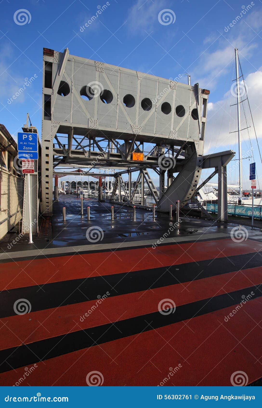 Old Rotating Bridge Auckland Stock Image - Image of functional, walkway ...