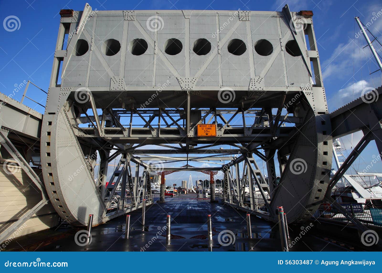 Old Rotating Bridge Auckland Stock Image - Image of landmark, pier ...