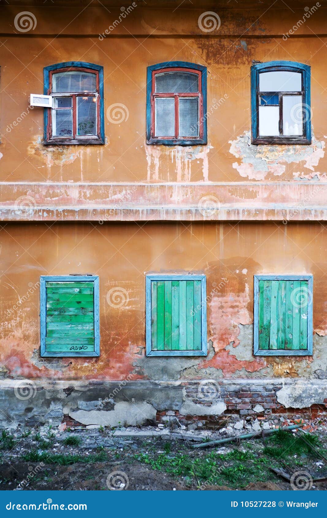 Old rundown building. stock photo. Image of dark, peeling - 10527228