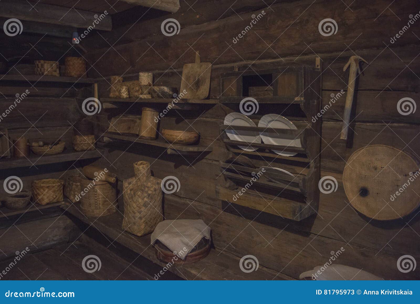 Old Russian log hut editorial stock photo. Image of clay - 81795973