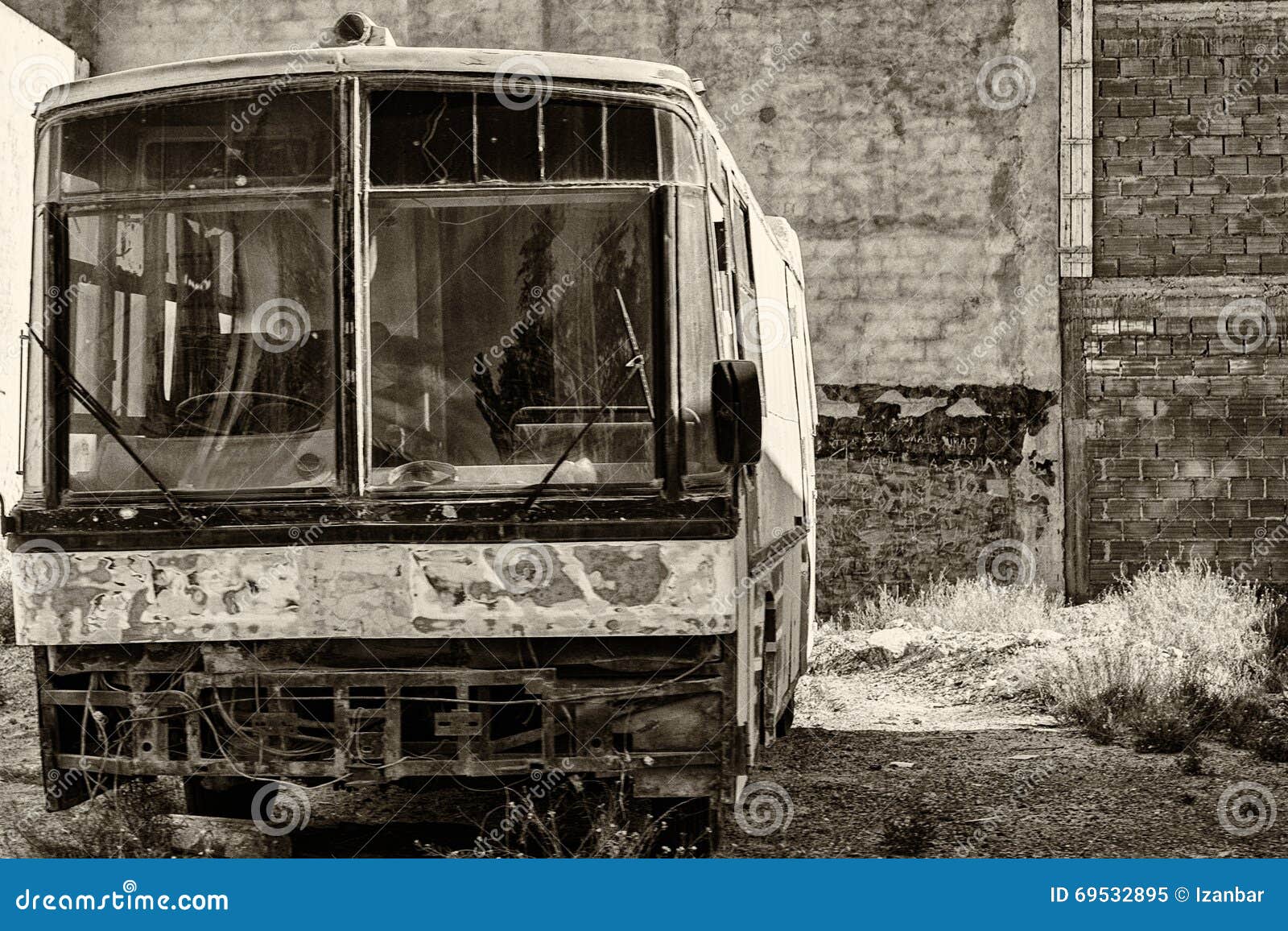 Old Rusted Abandoned Bus Coach Stock Image - Image of school, scrap ...