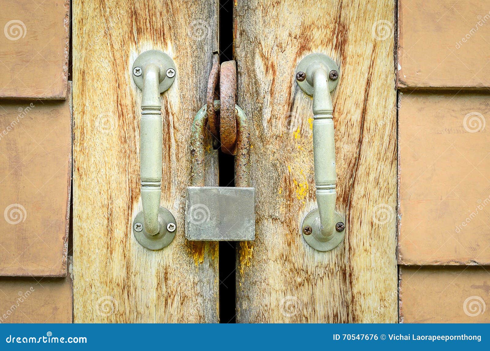 Old Rusted Lock on a Wooden Door Stock Photo - Image of entrance, guard ...
