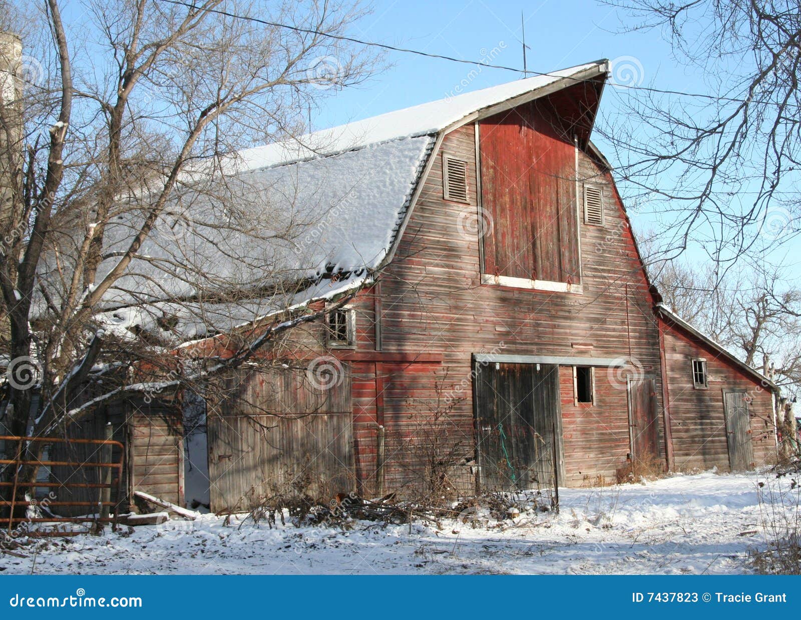 Old Rustic Barn stock image. Image of dakota, farming - 7437823