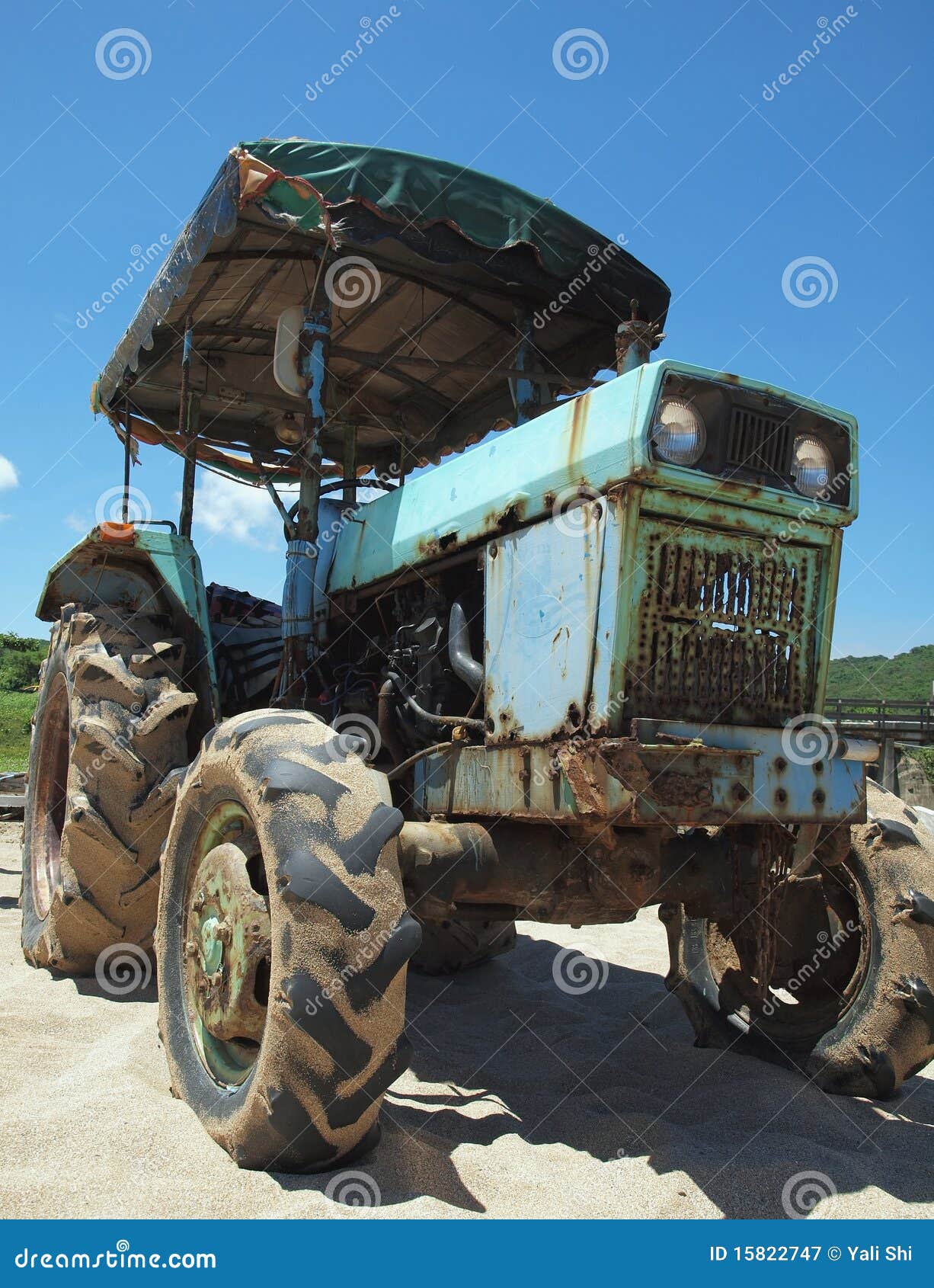 Old Rusting Tractor stock image. Image of tractor, vehicle - 15822747