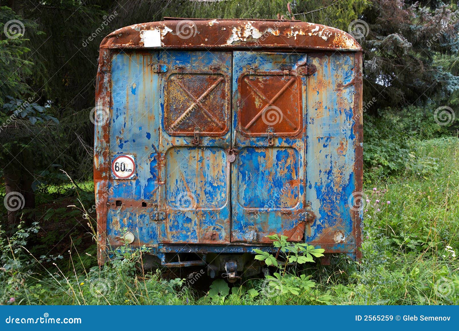2,134 Old Rusty Bus Stock Photos - Free & Royalty-Free Stock Photos ...