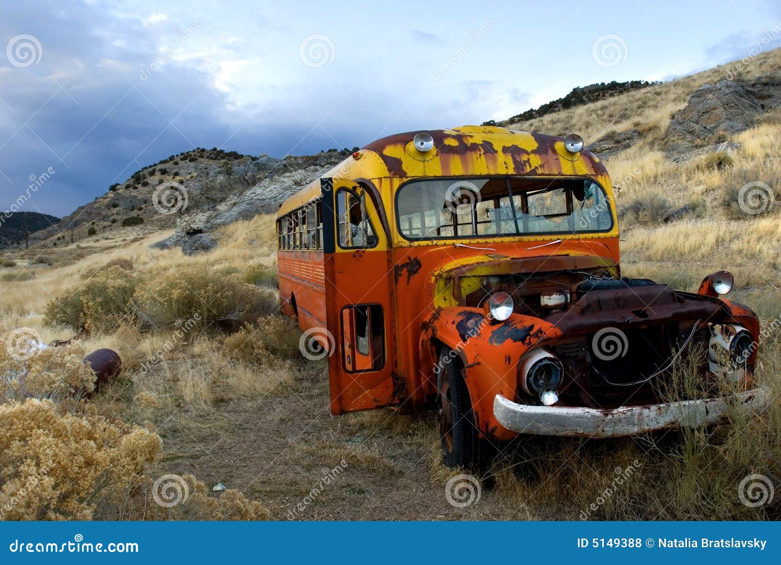 Old rusty bus stock photo. Image of rusty, rusted, grungy - 5149388