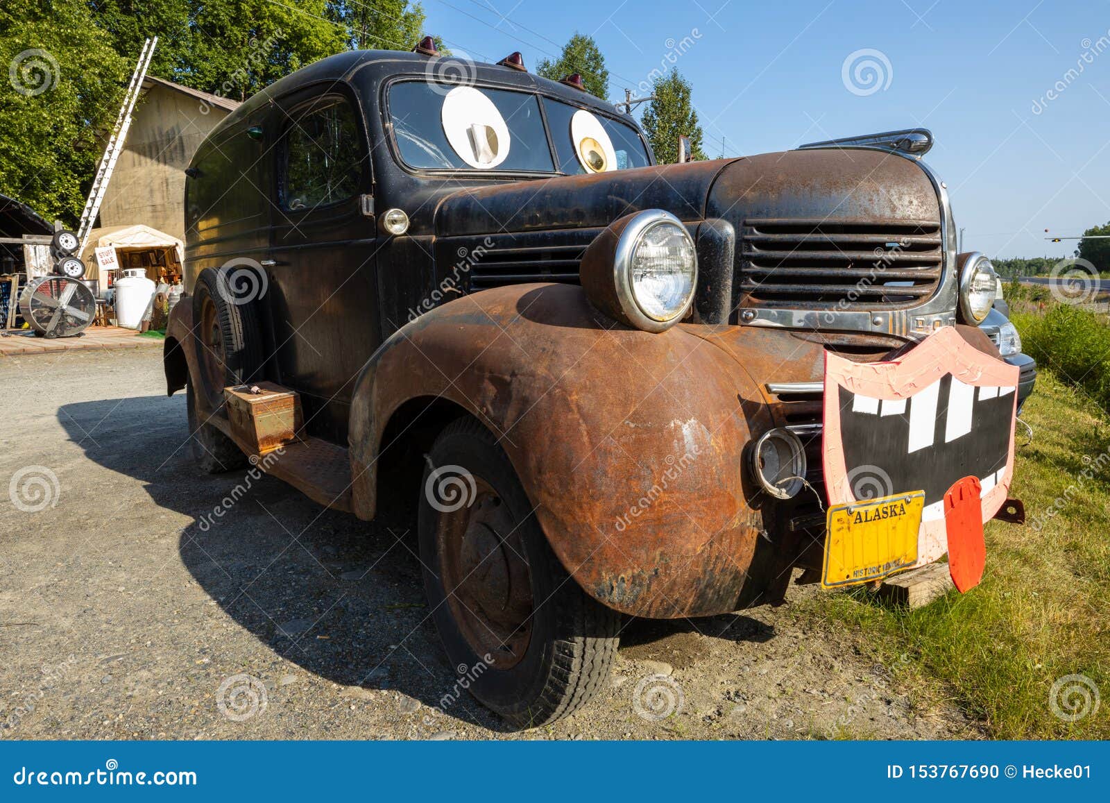 An old rusty car editorial image. Image of antique, retro - 153767690
