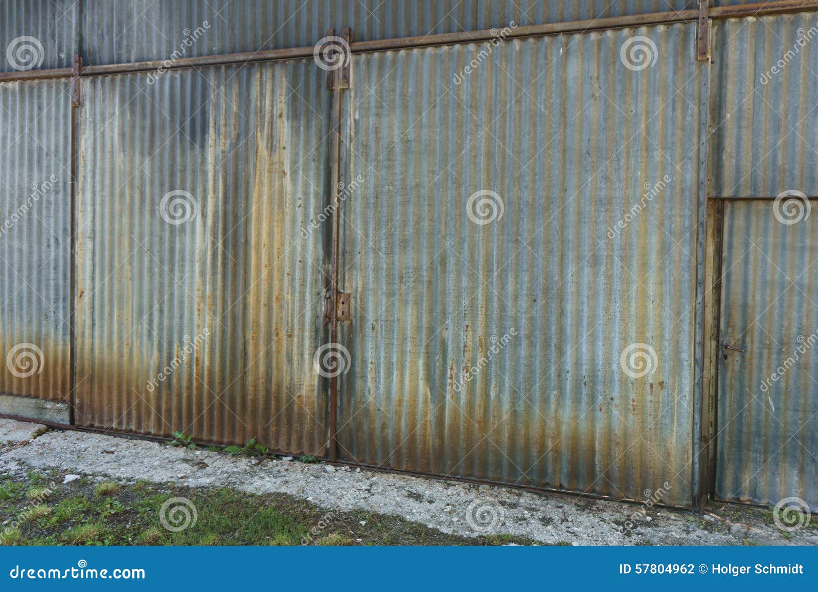 Old Rusty Corrugated Iron Building Stock Photo - Image of architecture ...